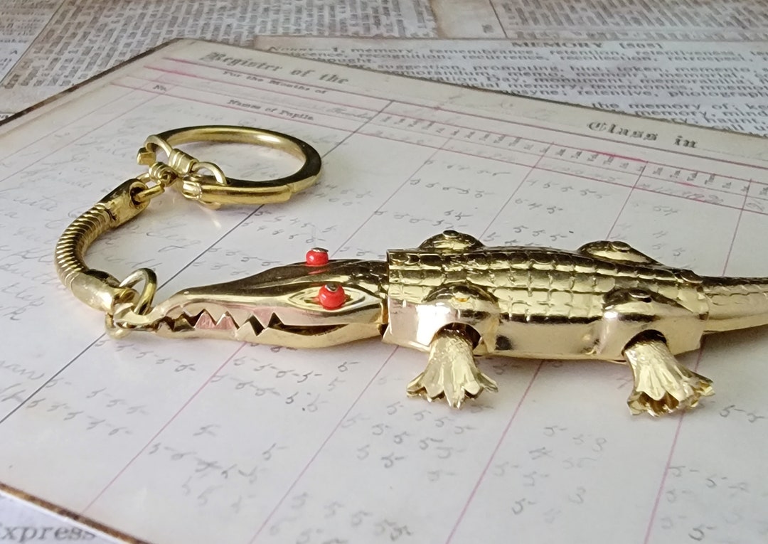 Vintage Articulated Crocodile Keychain Gold Tin Alligator Keyring ...