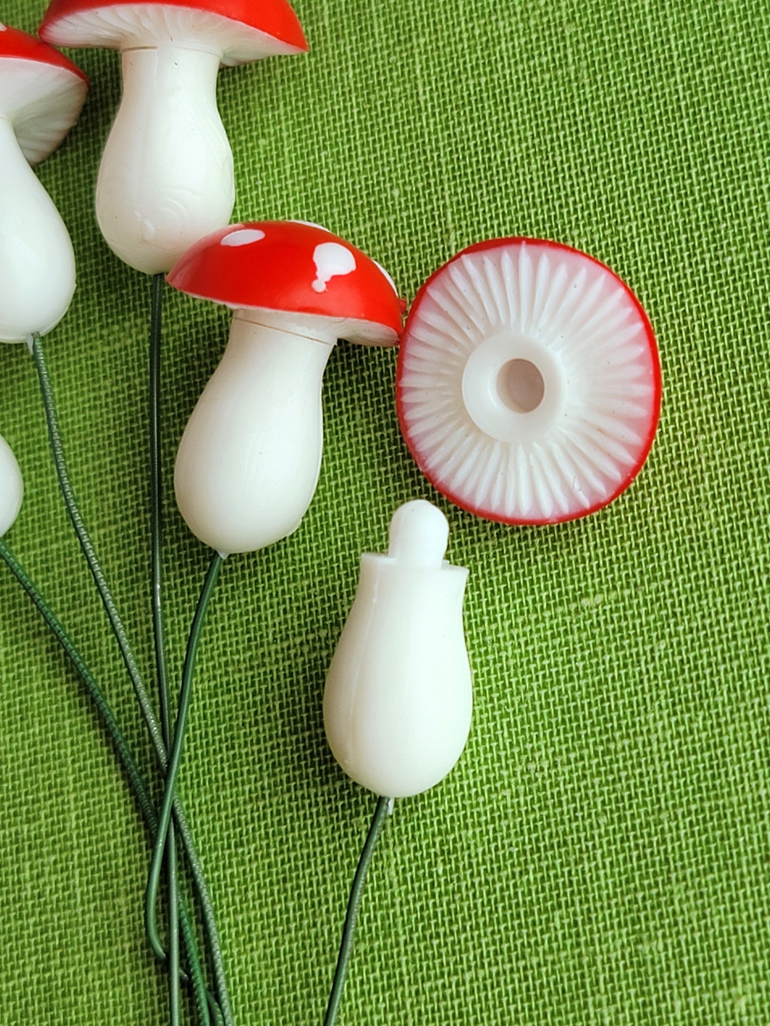 5 Vintage Plastic Mushroom Picks SSCO Mushrooms Molded Plastic ...