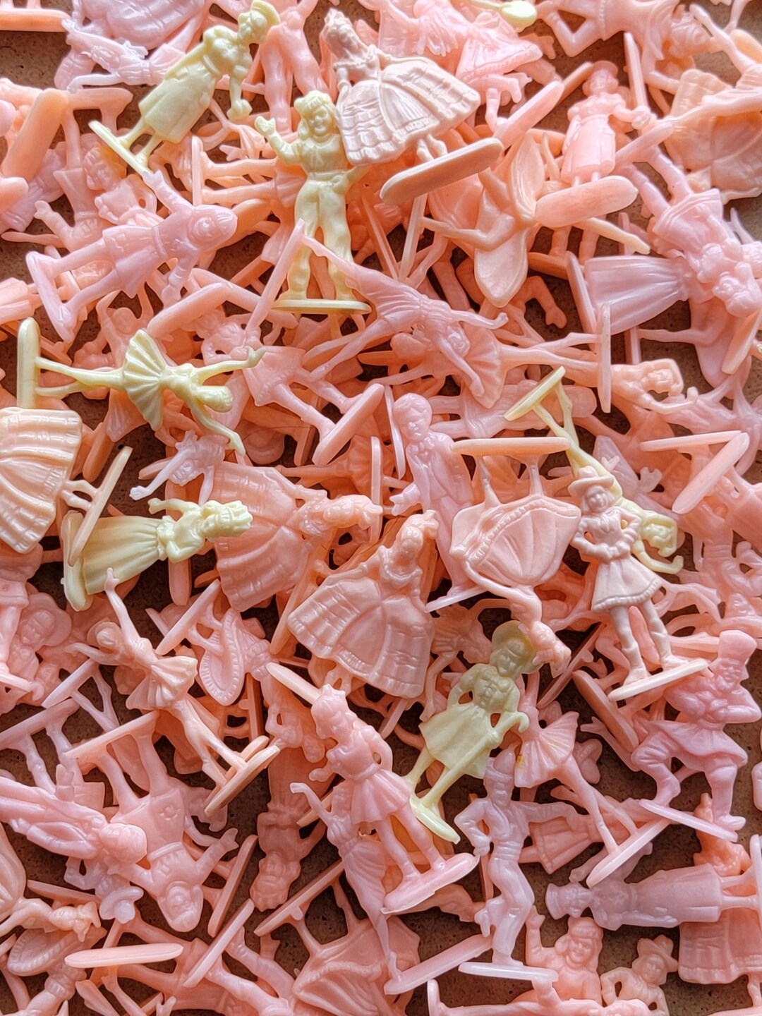 8 Vintage Miniature Plastic Figures (8pcs) Tiny Pink Dancers Dolls ...