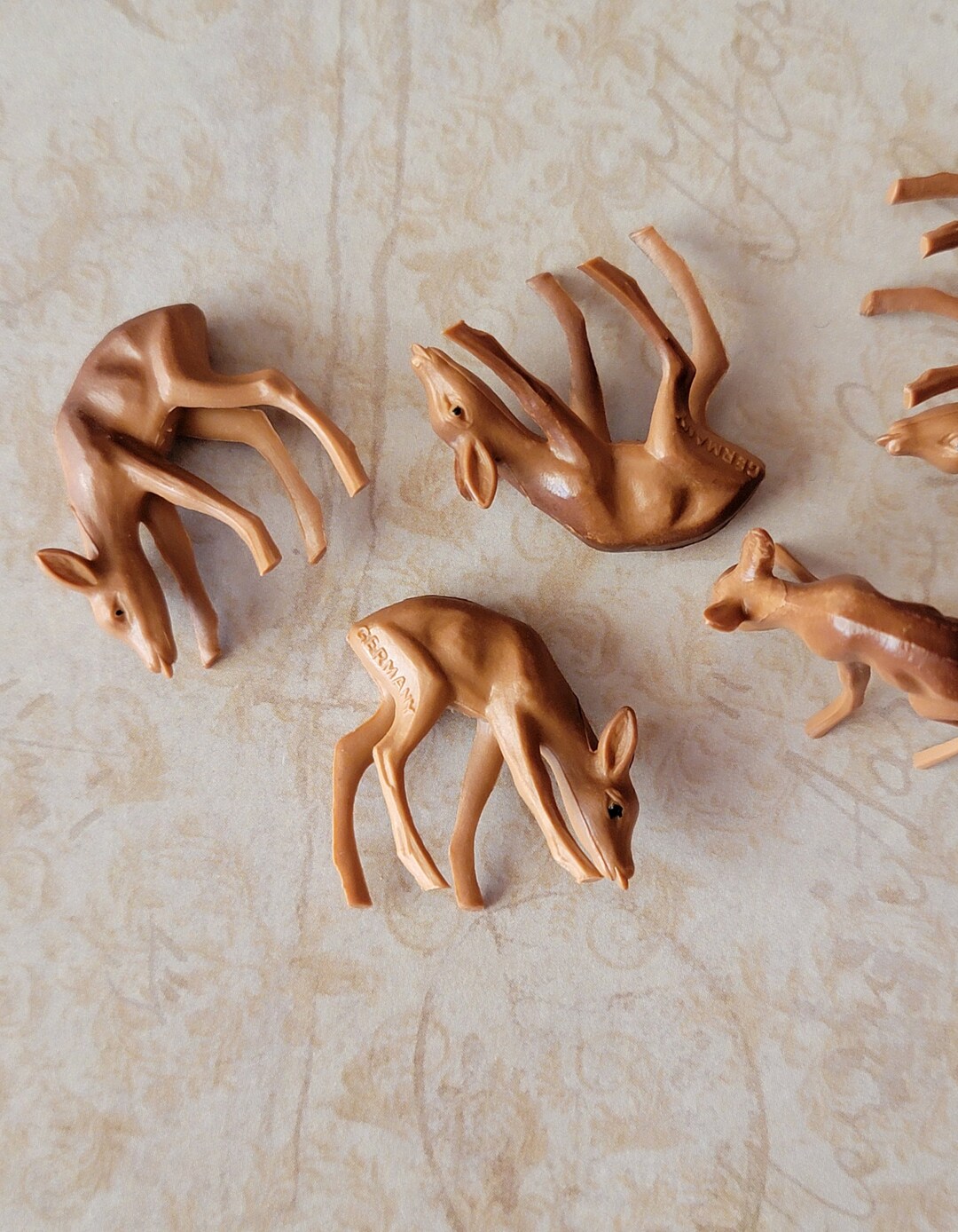 3 Vintage Miniature Plastic Deer Mid-century Germany 3pcs Eating ...