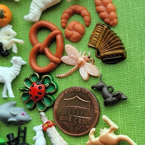 35 Vintage Tiny Plastic German Miniatures Charms Craft Minis Micro Toys ...