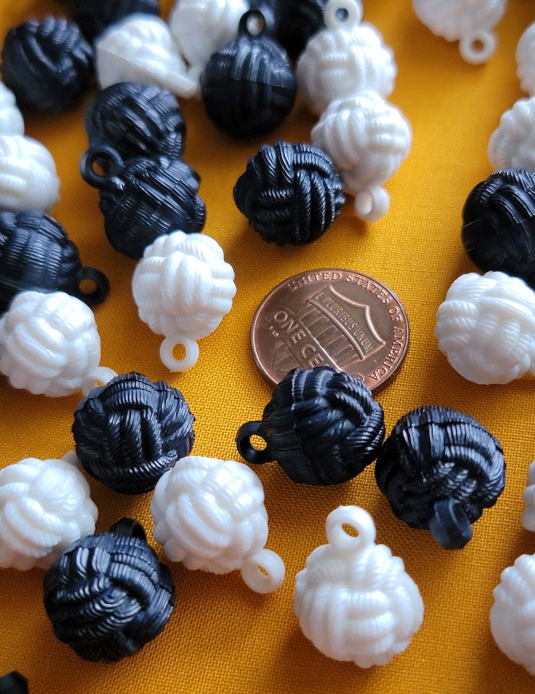 36 Vintage Love Knot Buttons Plastic Knot Ball Charms Black and White ...
