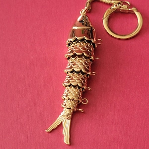 Articulated Goldtone Fish Keychain Large Sturdy Jointed Retro Wiggle ...