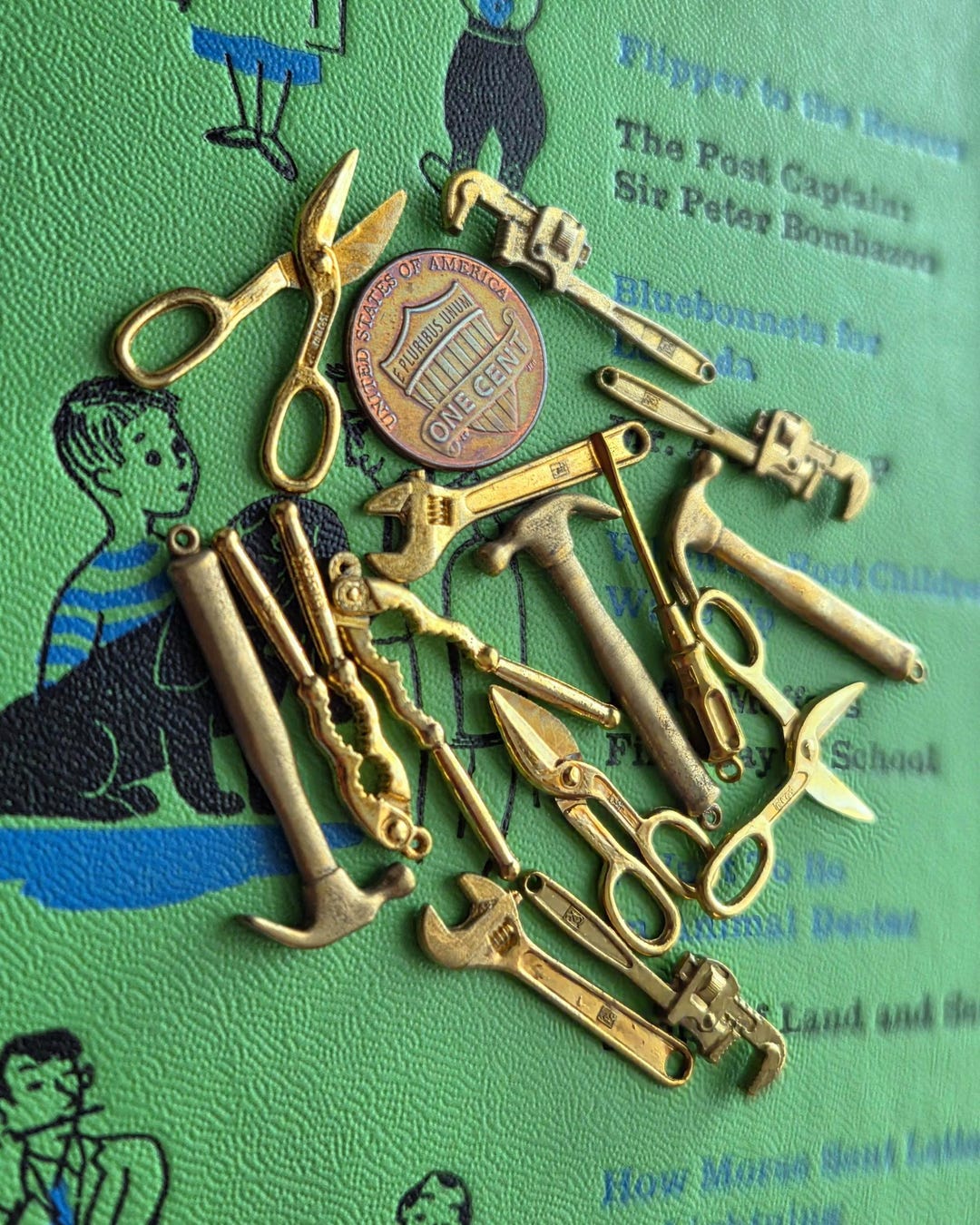 14 Vintage Miniature Metal Tool Charms Goldtone Intercast Mini Shears ...