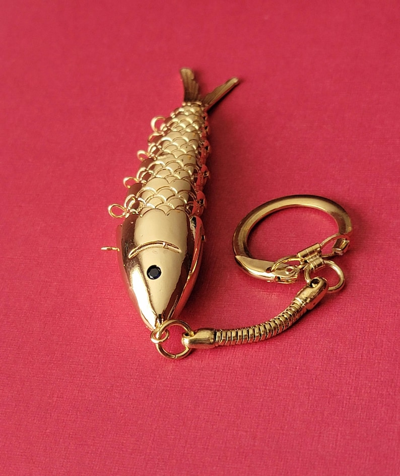 Articulated Goldtone Fish Keychain Large Sturdy Jointed Retro Wiggle ...