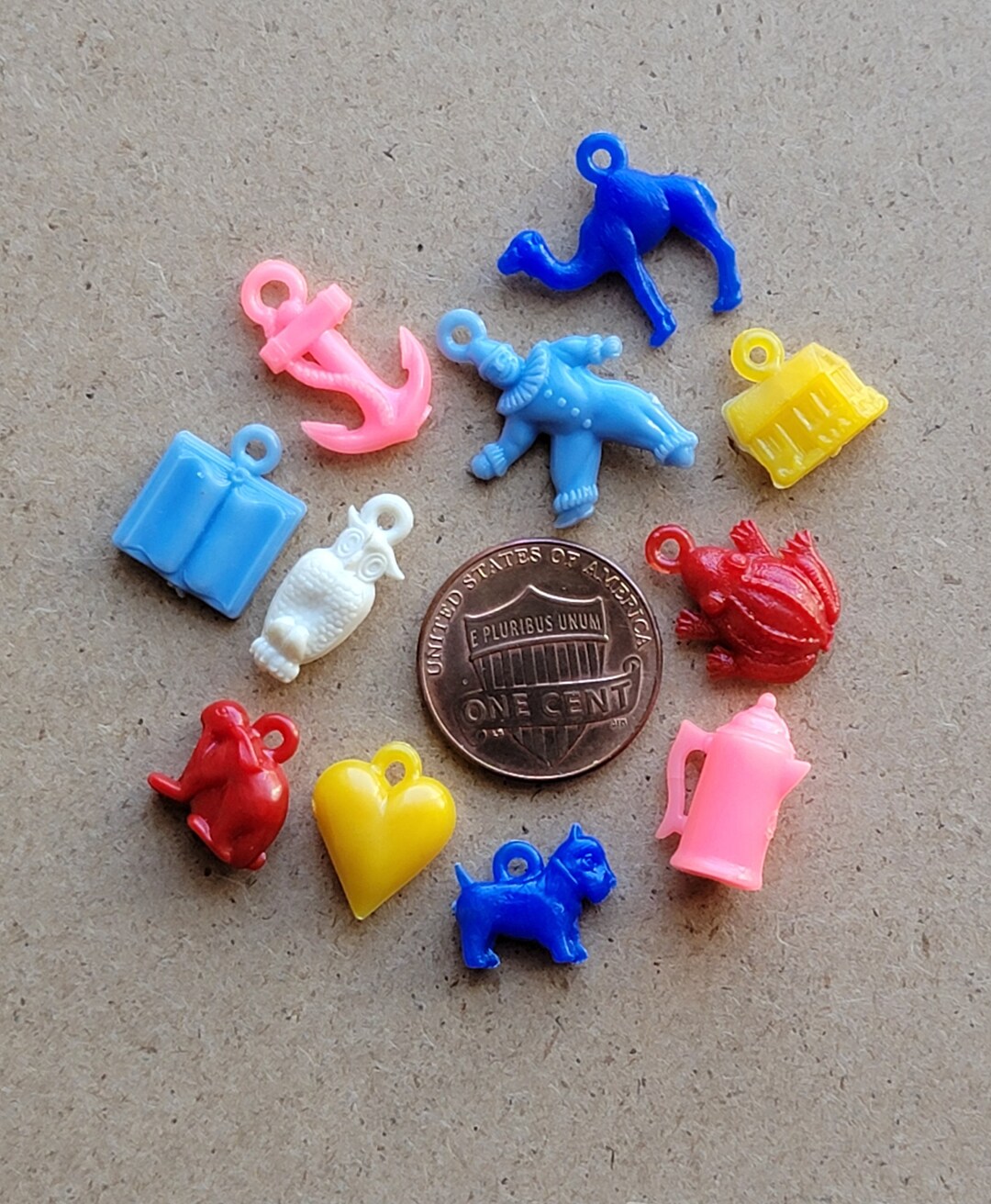 11 Vintage Tiny Plastic Charms Good Luck Hat Charms - Etsy