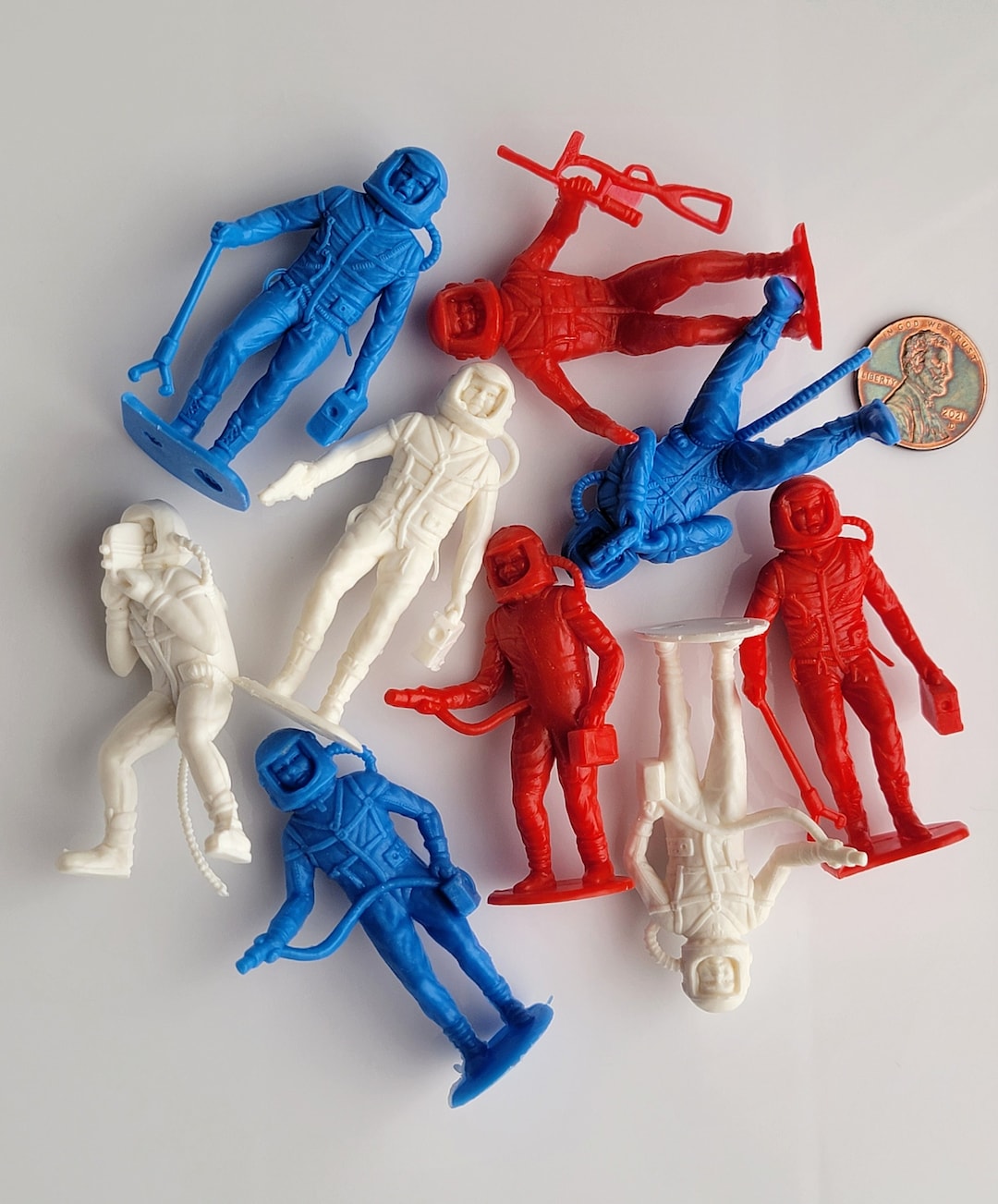 Vintage Plastic Spaceman Toy Figures Mini Astronauts 2 - Etsy