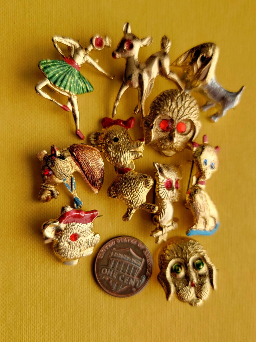 10 Vintage Scatter Pins Gumball Machine Dimestore Pins Animals Dancer ...