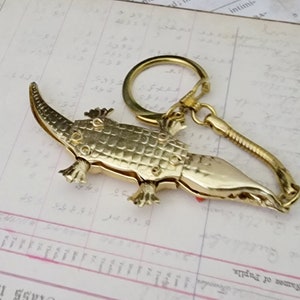 Vintage Articulated Crocodile Keychain Goldtone Tin Novelty Alligator ...