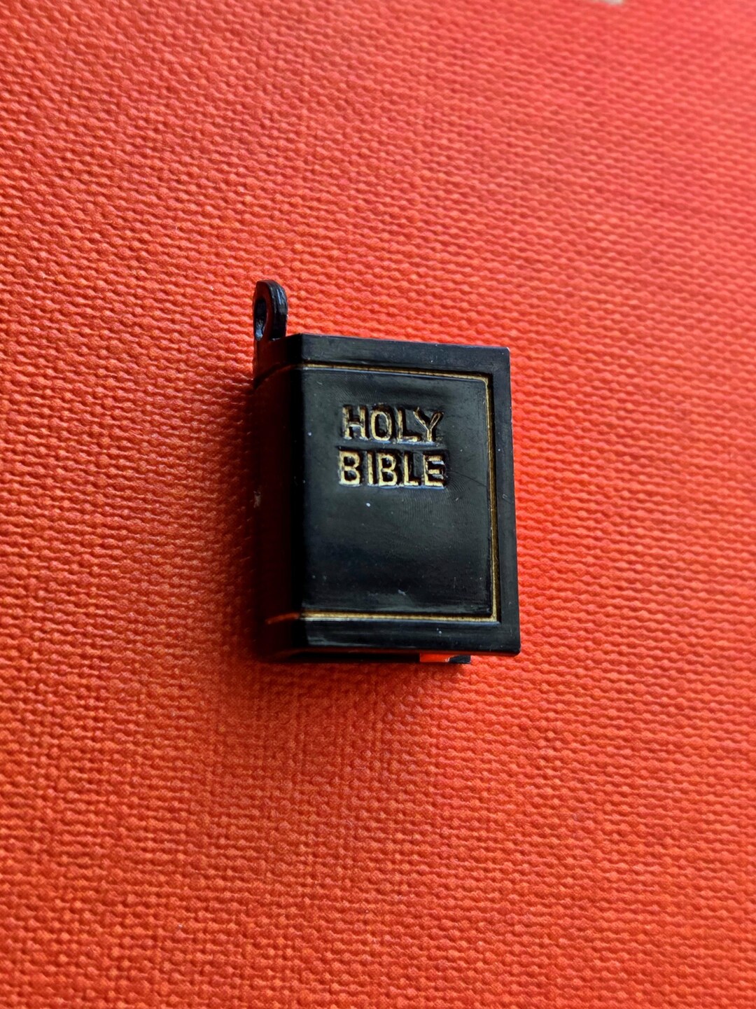 Vintage Stanhope Bible Charm Tiny Plastic Lord's Prayer Viewer Cosmo ...