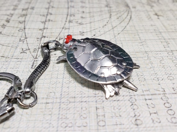 Vintage Articulated Turtle Keychain Bright Silver Tin… - Gem