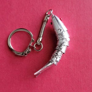 Vintage Articulated Tin Fish Keychain Silvertone Jointed Wiggle Fish ...