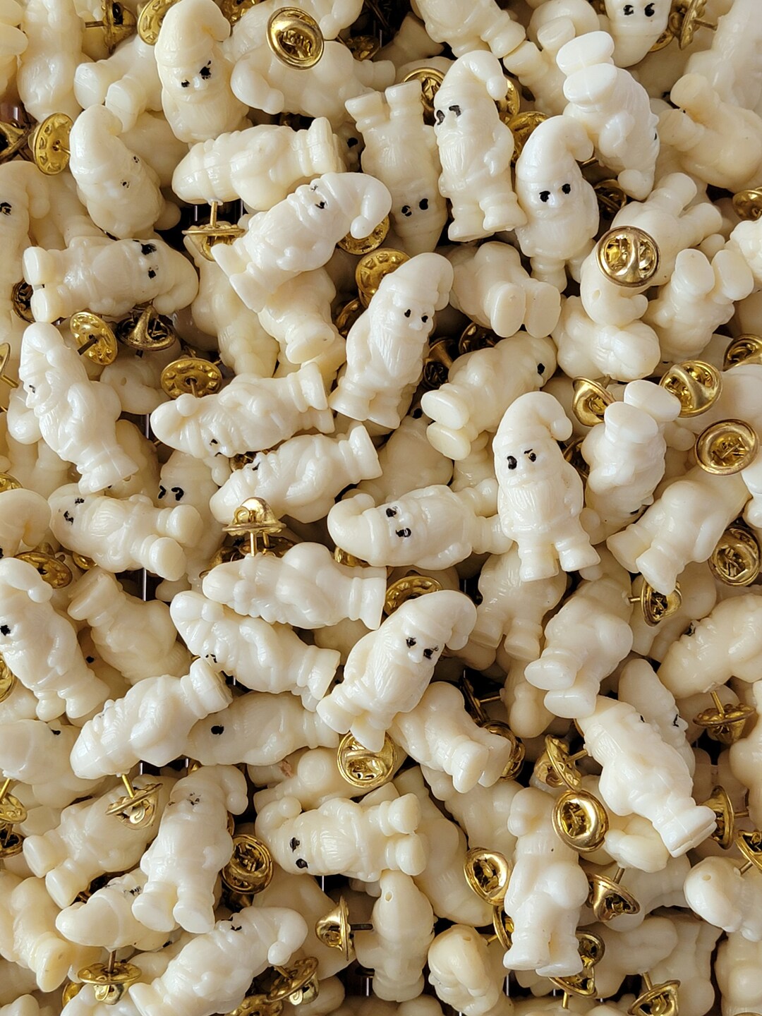 30 Vintage Plastic Gnome Pins (30pcs) Sloppily Painted Eyes - Etsy