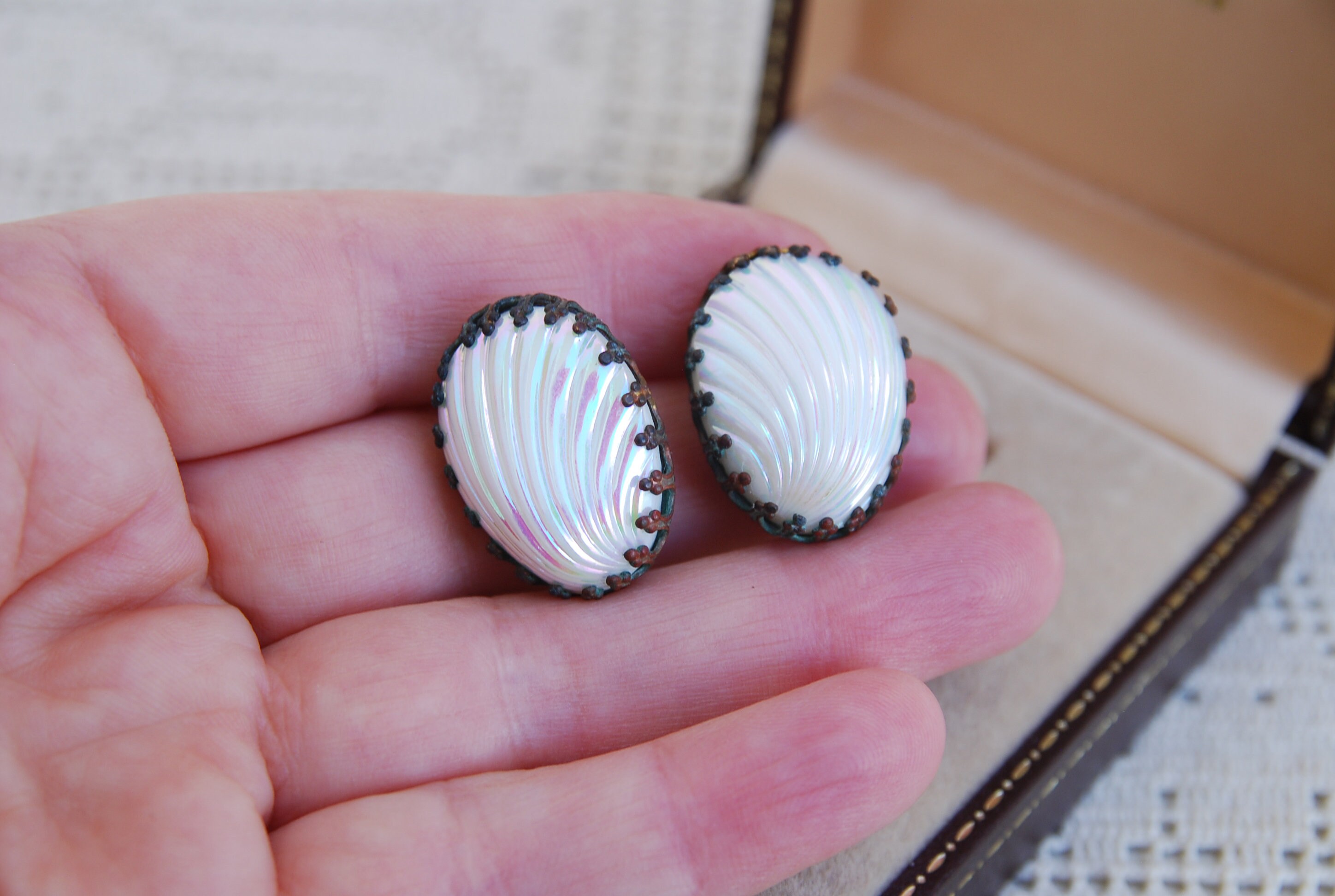 Antique Vintage 40's 50's Shell Clip on Earrings, Unique White ...