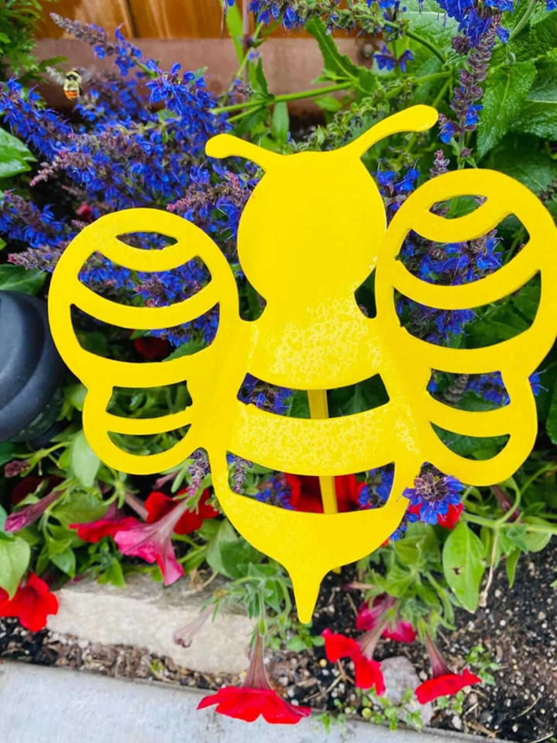 Bumble Bee Yard Stake - Etsy
