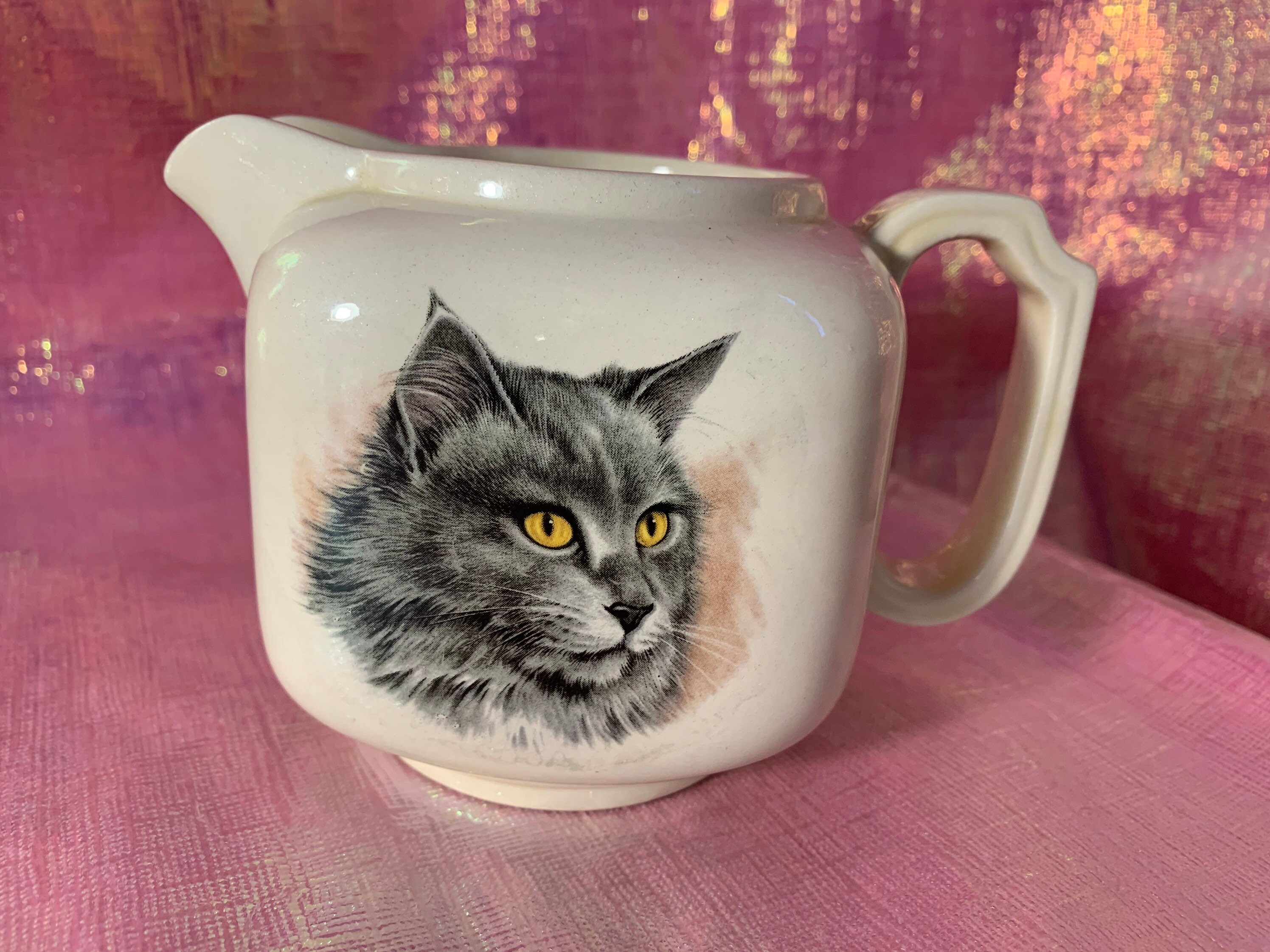 Vintage Holland mold double sided cat creamer