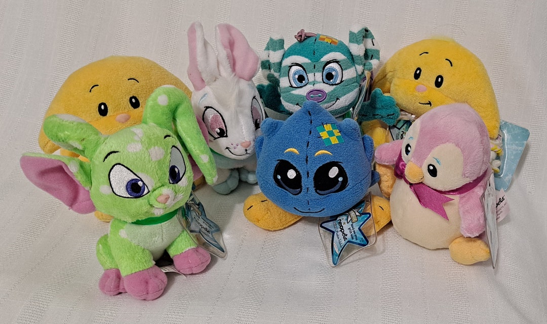 New Retired Sealed Virtual Code Jakks Pacific Neopets Striped Cybunny ...