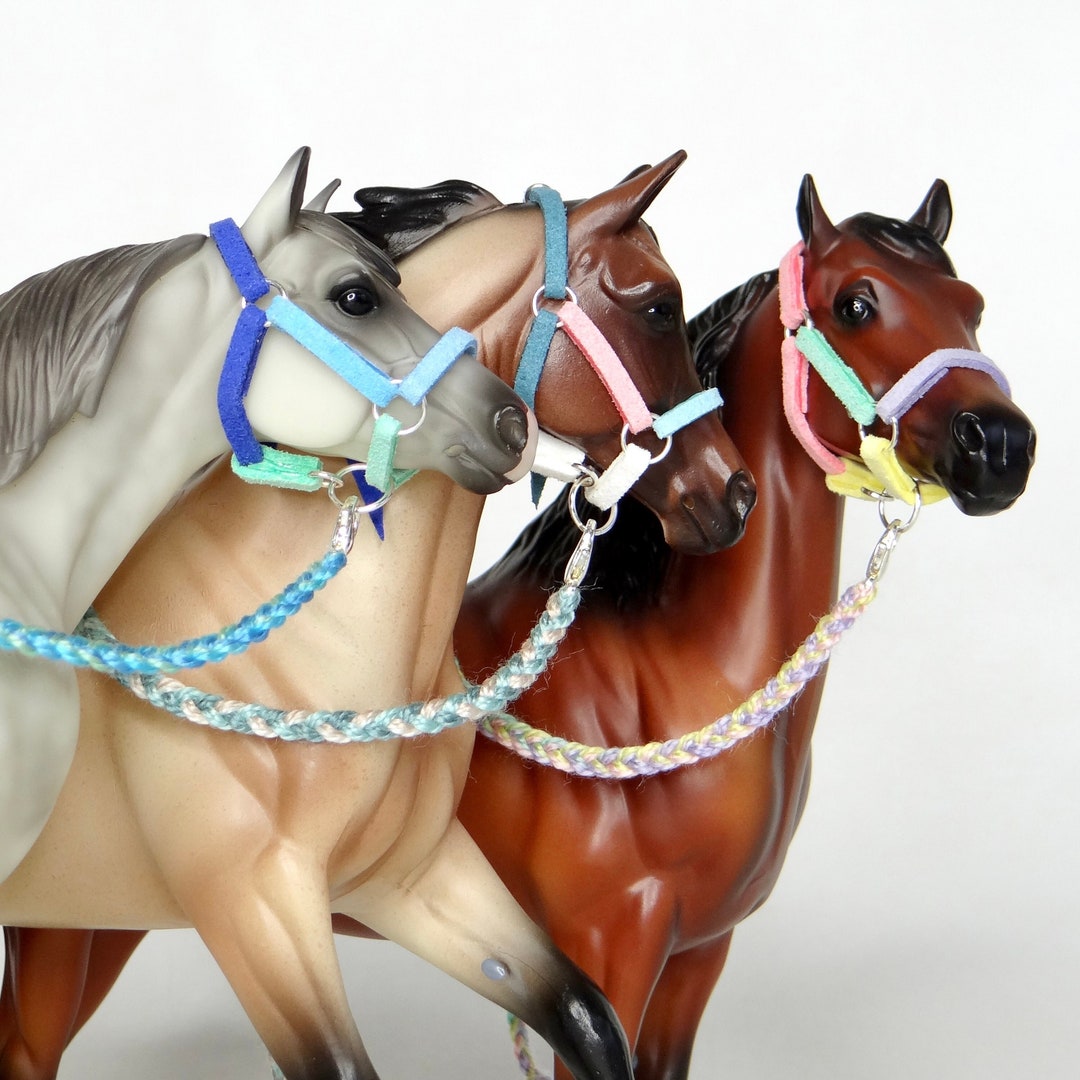 Breyer Classic Freedom Series 1:12 Scale Model Horse Tack Four-colour ...