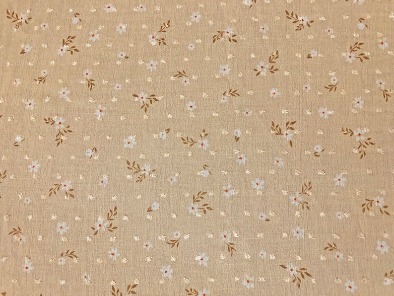 Beige Ditsy Floral Schweizer Dot Rayon Gauze Stoff lose, 56 "Breite ...