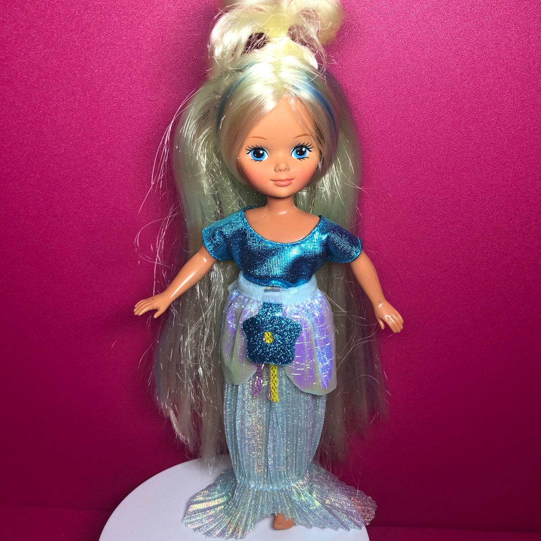Lady Lovely Locks MAIDEN GOLDENWAVES Doll Enchanted Island 80s, Mattel ...