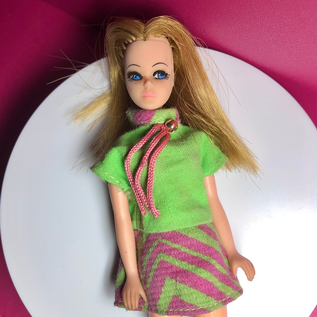 70s Dawn Doll Blonde / Blue Eyes / Green & Pink Mini Dress Topper ...