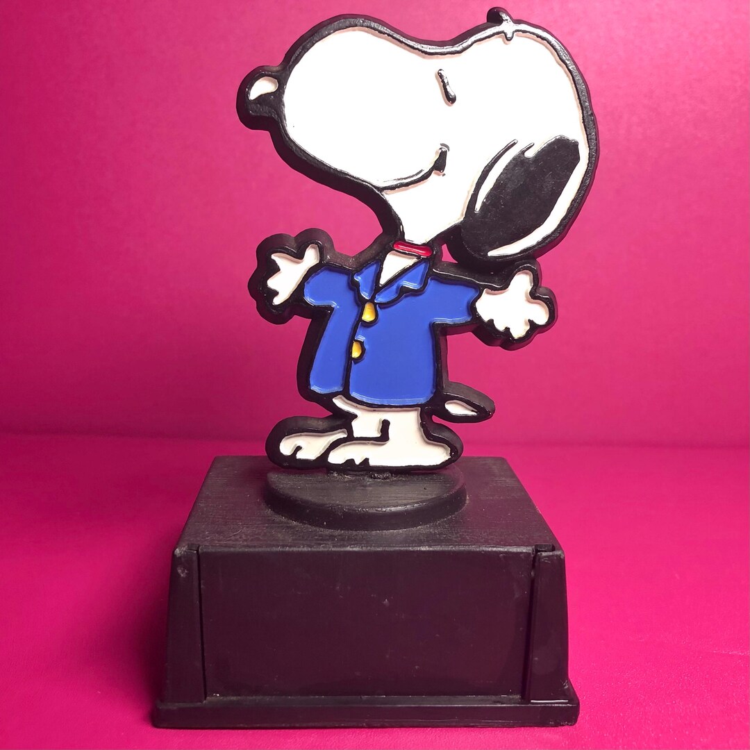 70s Snoopy Trophy - I Love You This Much - as is - 1972, Vintage ...