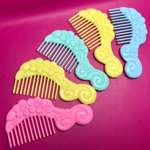 80s LITTLE PRETTY Combs Pick Your Own Little Pretties Kitties & Puppies ...