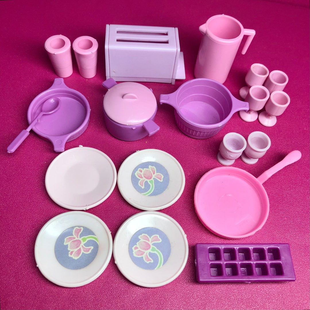 80s Barbie Dream Kitchen - 21 Piece Accessories Lot - Dishes, Pots ...