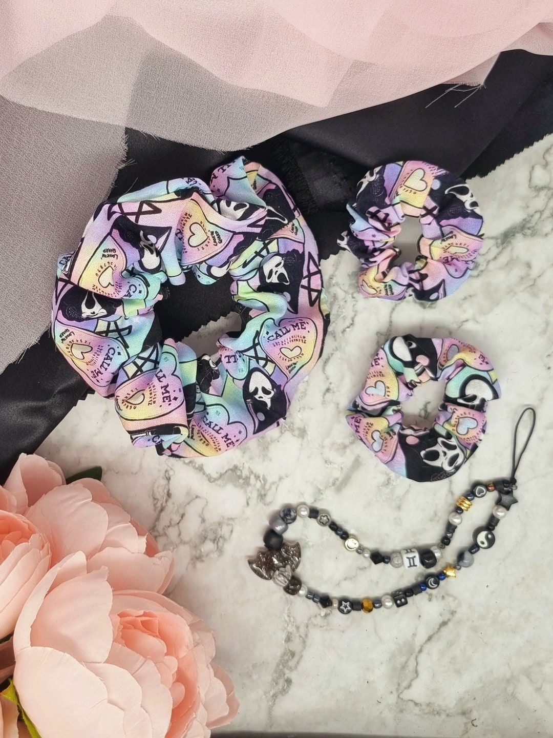 Scream Ghostface, Pastel Rainbow Matching Set 1 Large Scrunchie, 2 ...