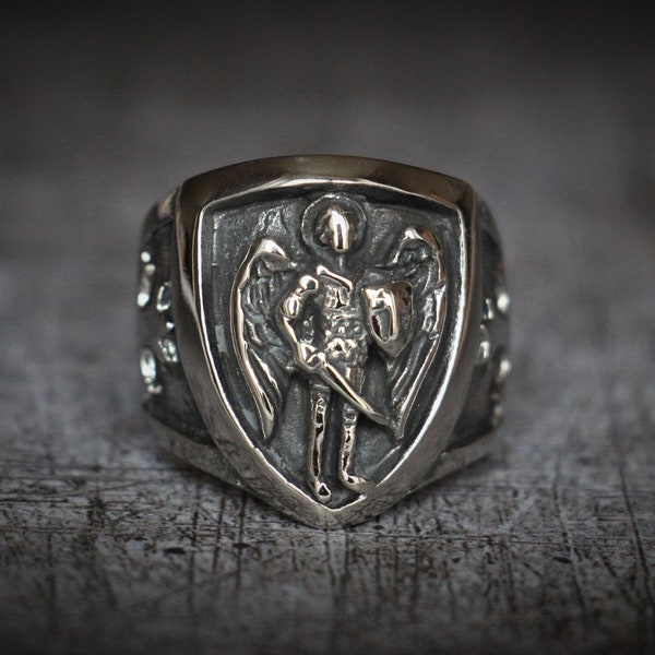 Shield Ring - Etsy