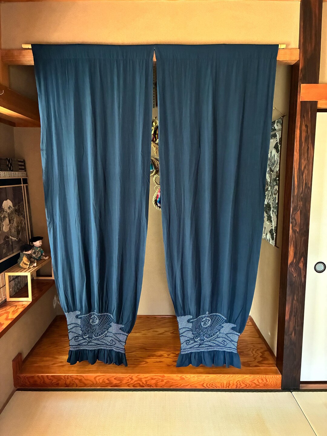 Noren（ Traditional Japanese Curtain） Made With a One-of-a-kind Vintage ...