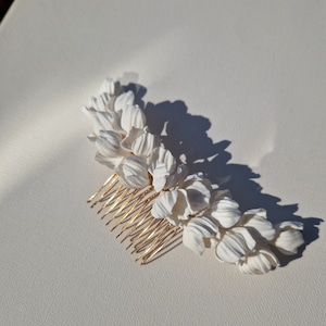 IVY | Floral Bridal Gold Hair Comb, White Flower Hair Slide, Bridal ...