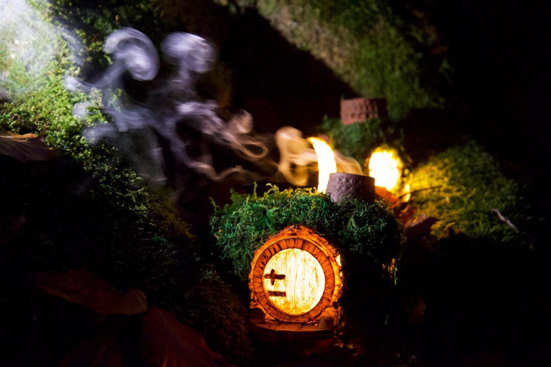 The Hobbit Houses - 2 Hobbit Houses + 2 Packs of Incense + a Green ...