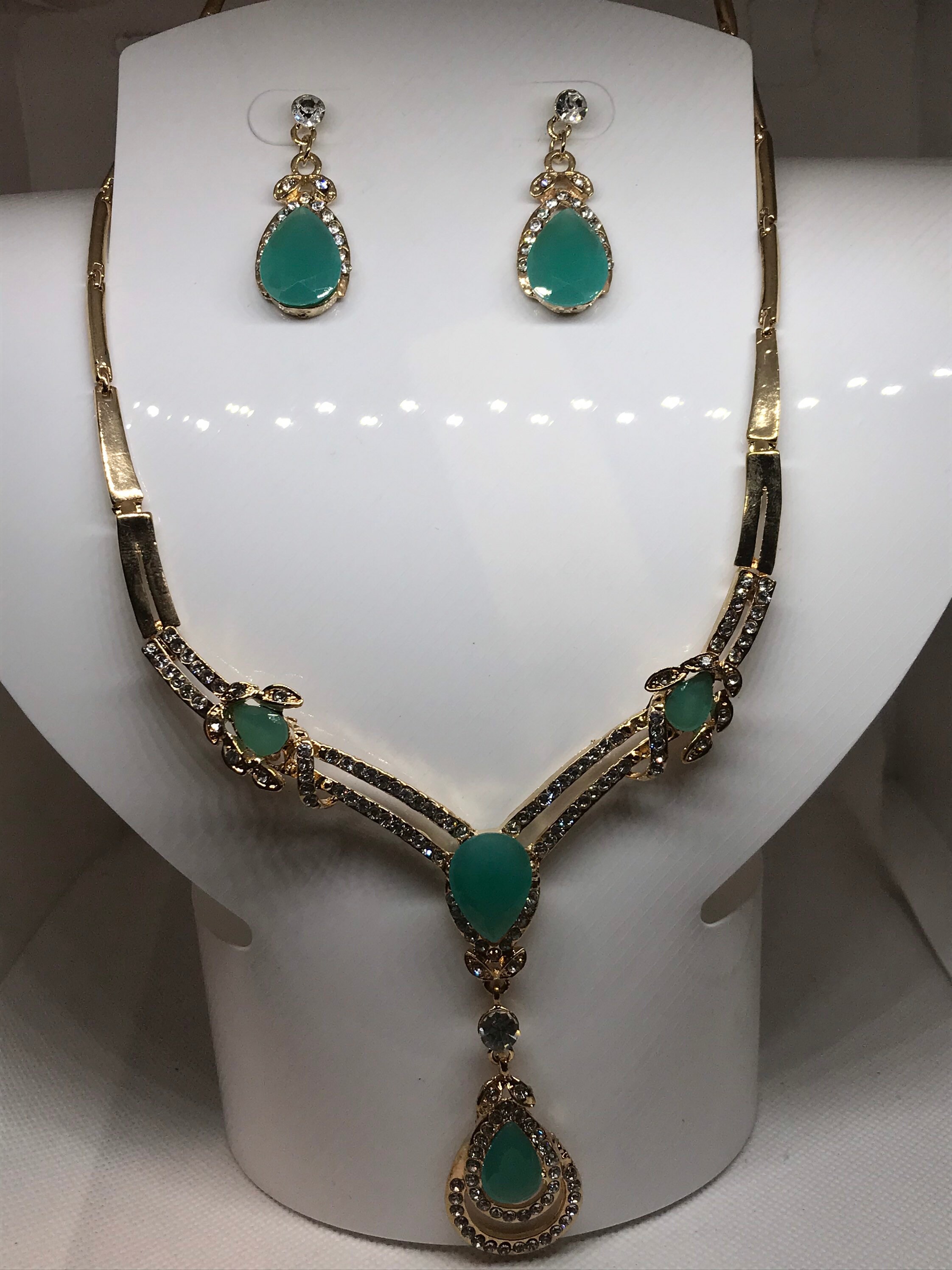 Beautiful Necklace Set - Etsy