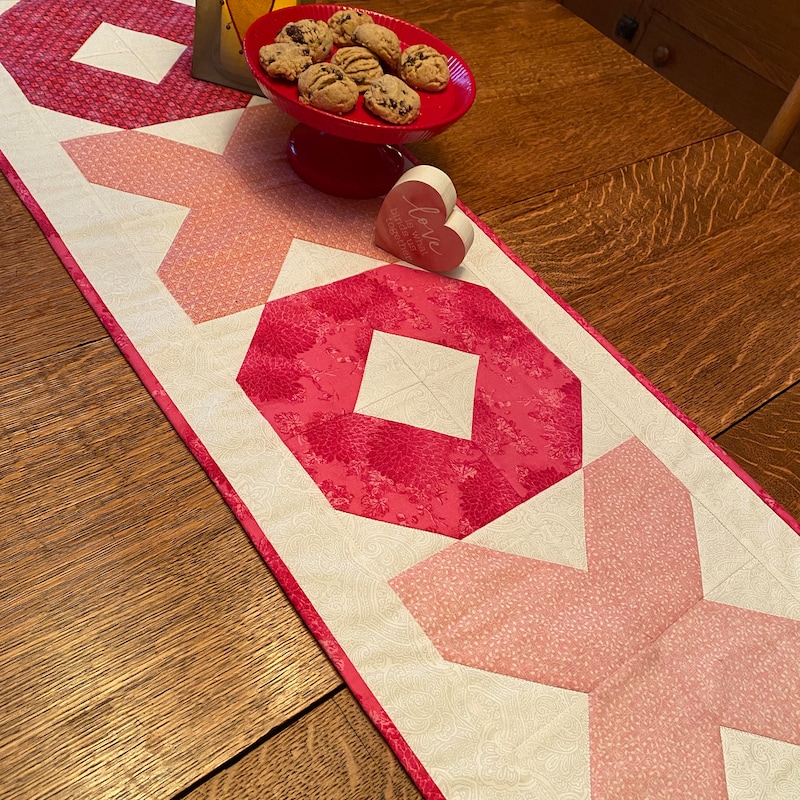 Valentine Table Runner - Etsy