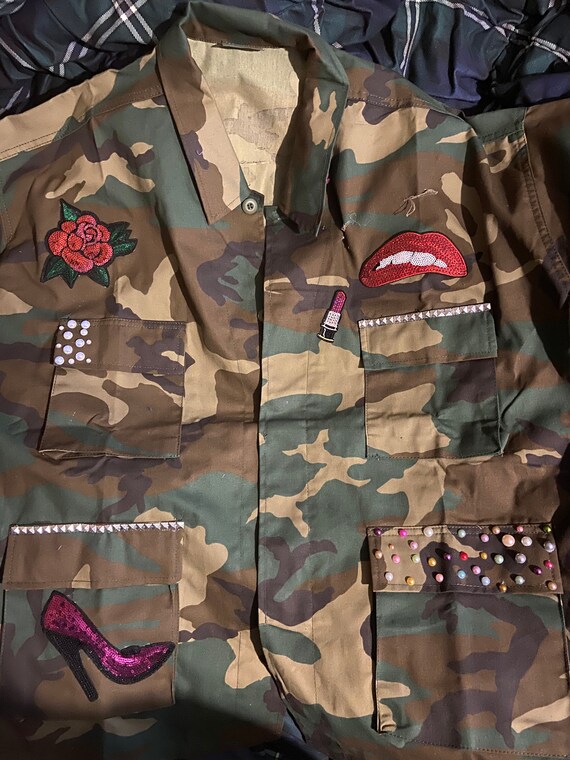 Camouflage Jacket With Patches-camo-army Fatigue-patches-free - Etsy