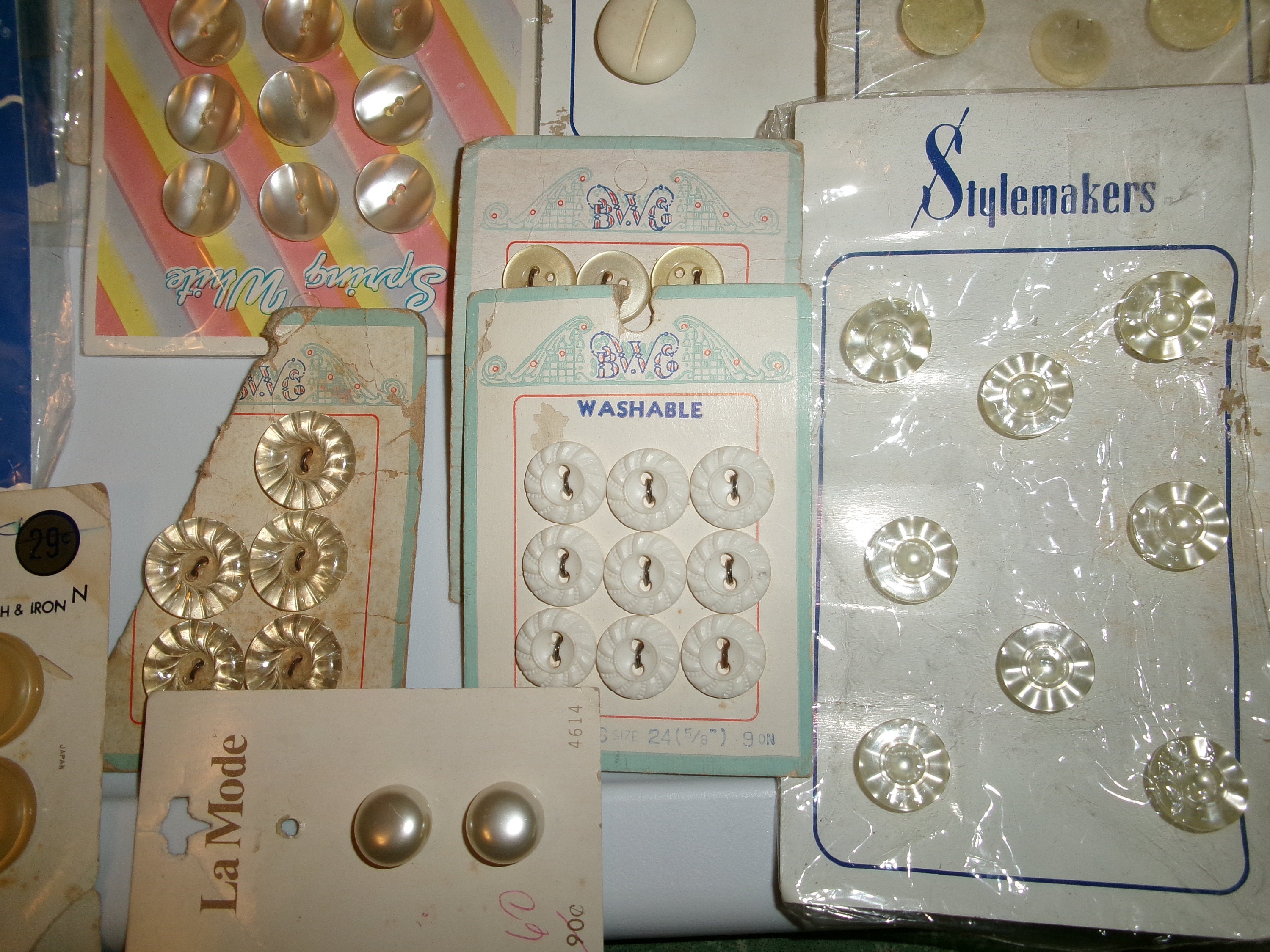 Vintage NOS Buttons, White, Clear, Faux MOP, Plastic Buttons on Cards ...