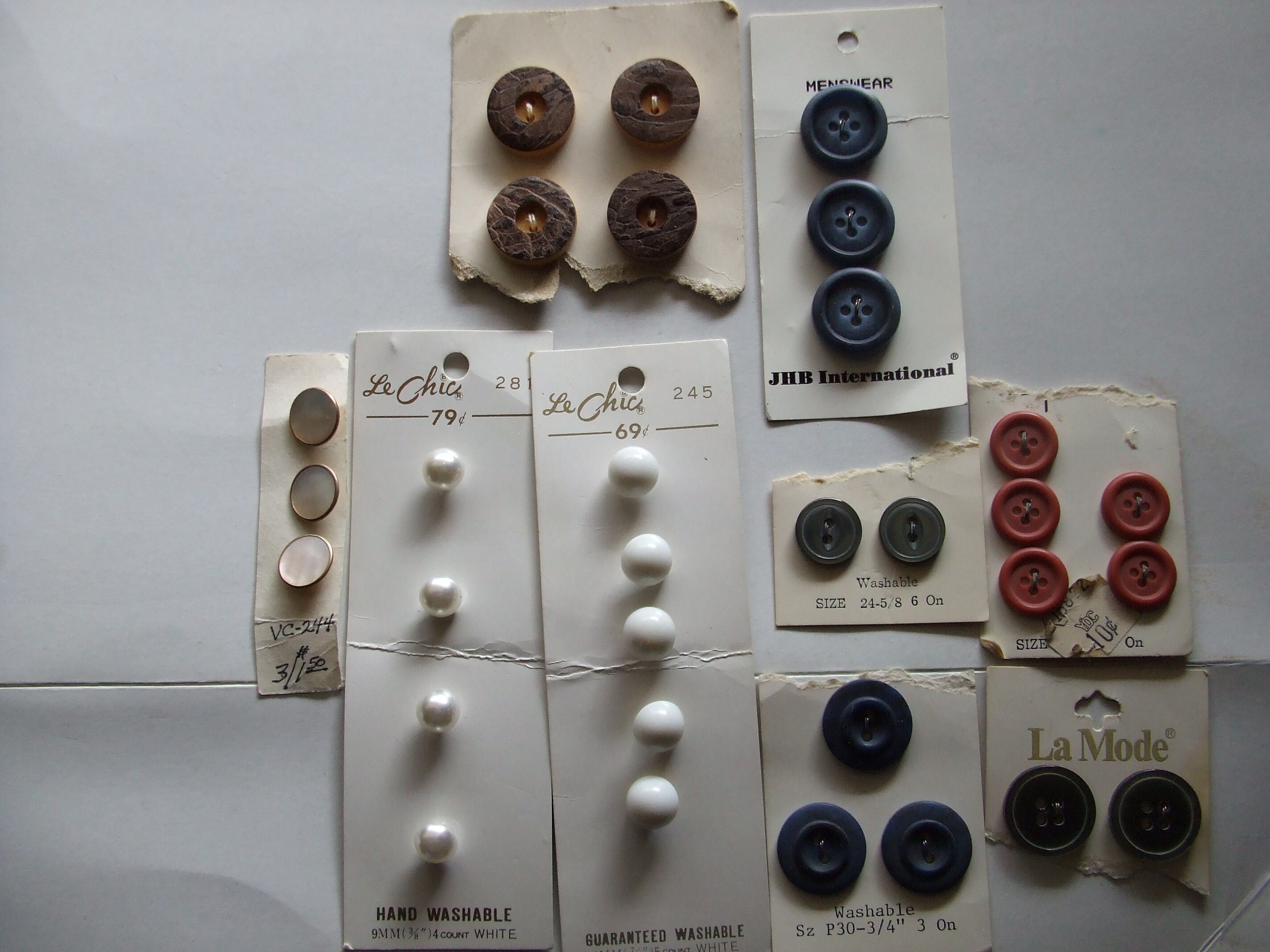 Vintage NOS Buttons, 1970s to 1980s Era Button, Wood, MOP, and Plastic ...