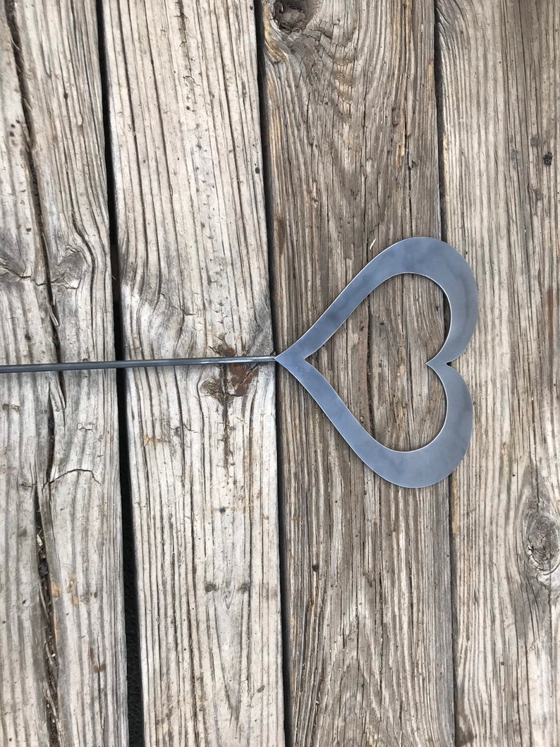 Heart Garden Stake | Metal Heart Garden Stake | Steel Garden Stake ...