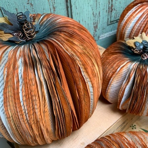 Book Pumpkins CRINKLED PAGES for Fall and Halloween - Etsy