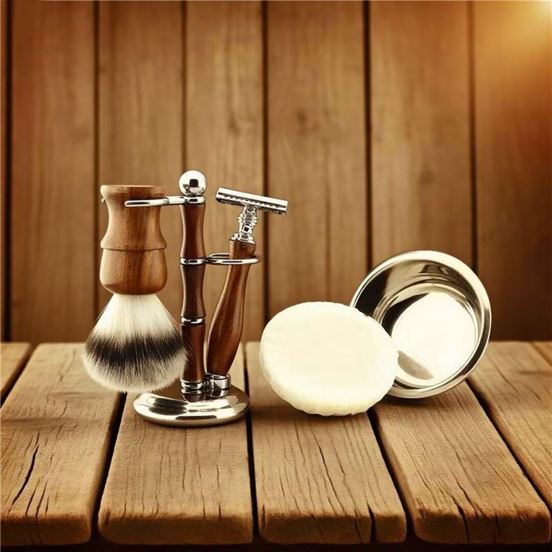 Peaky Blinders Shaving Kit: Wooden Stand, Silvertip Brush, Safety Razor ...