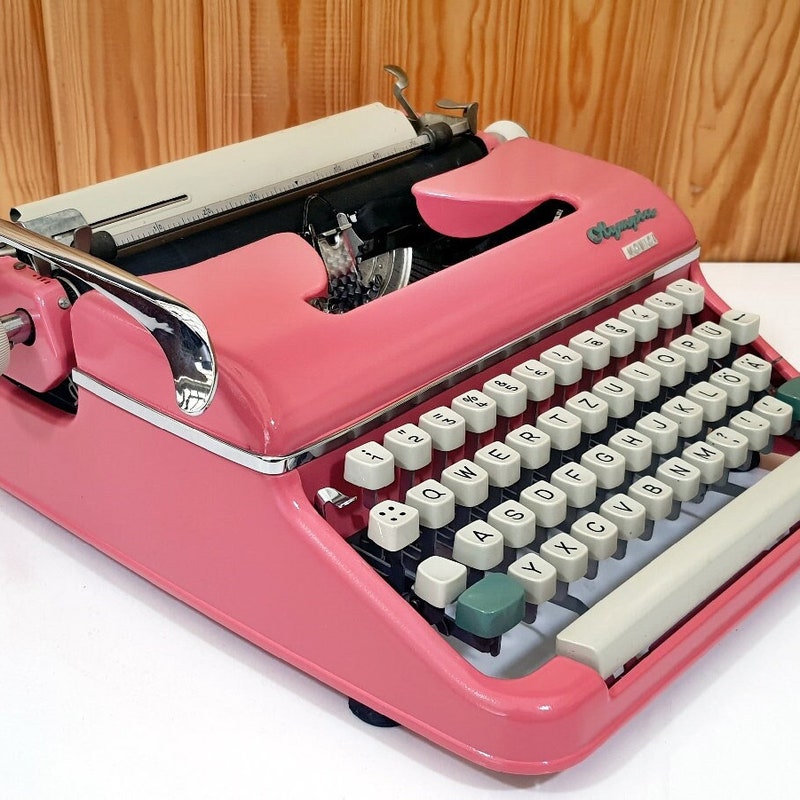 TypewriterWorld - Etsy