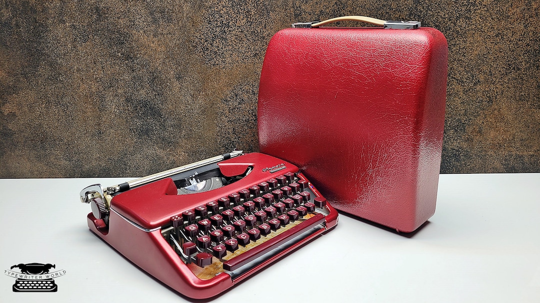 Vintage Olympia Splendid 33/66 Red Typewriter With Matching Case and ...