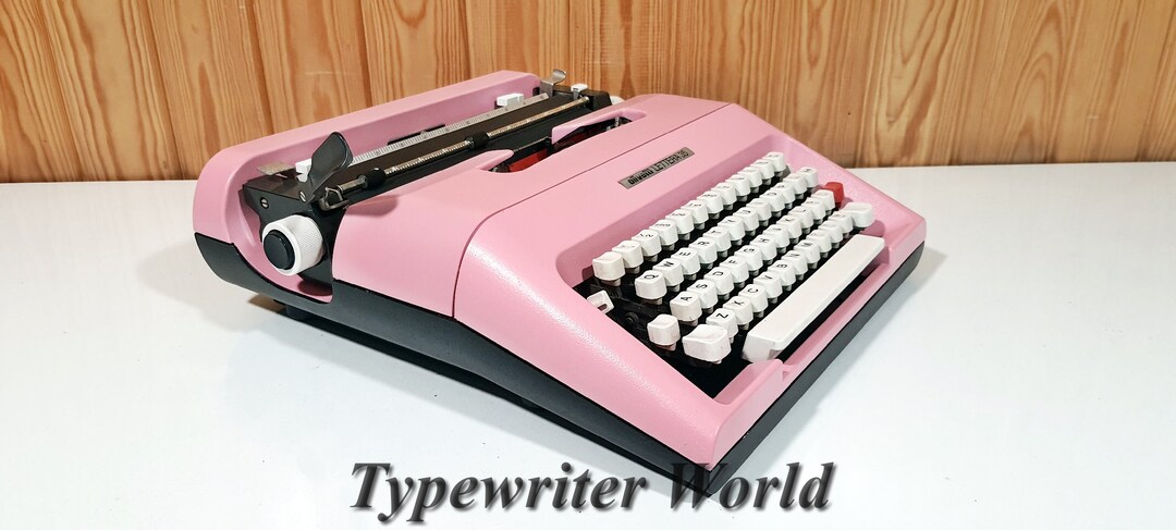 Olivetti Lettera 35 Pink Typewriter: Vintage QWERTY Working Keyboard ...