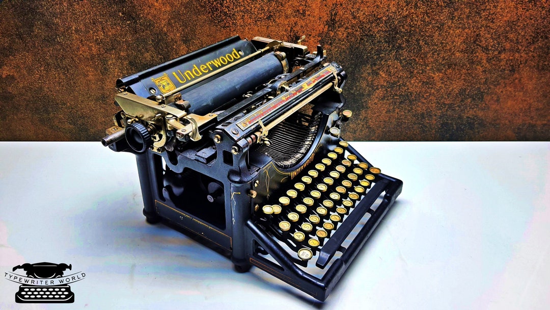 1925 Underwood QWERTY Typewriter: Antique Black Metal, Working ...