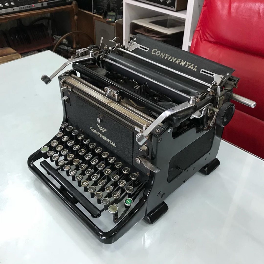 Continental Office Typewriter Typewriter like new Vintage Typewriter ...