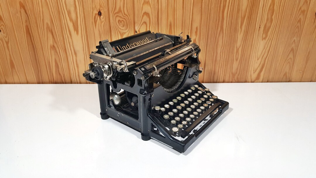 1925 Underwood Typewriter: Working Antique Black Steampunk Decor ...