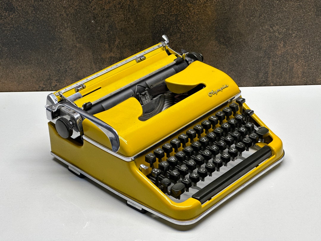 Olympia SM3 Yellow Typewriter. Typewriter, Old Typewriter / the Most ...
