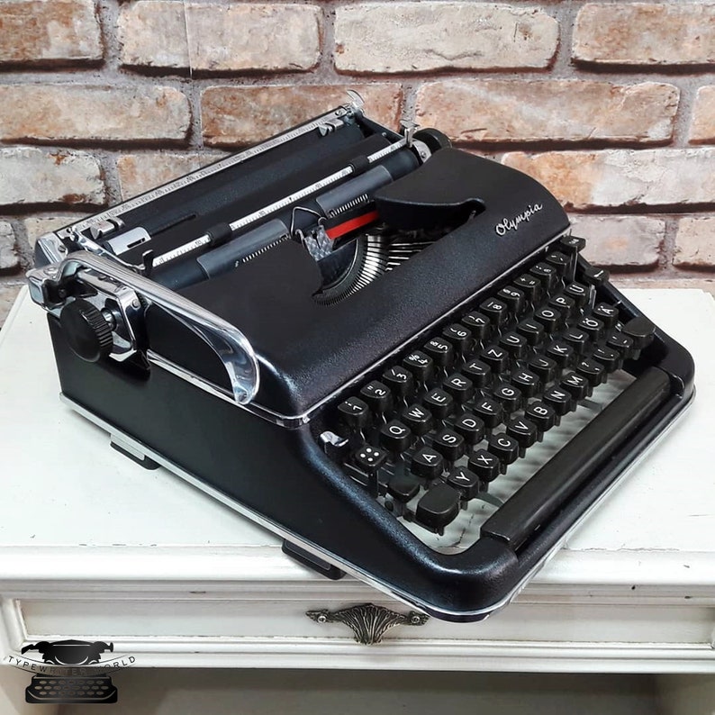 Olympia SM3 Black Typewriter Premium Gift / Typewriter World - Etsy
