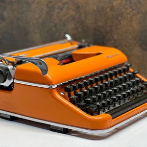 Olympia SM3 Typewriter + Bag - Premium Gift / Typewriter World / Unique ...